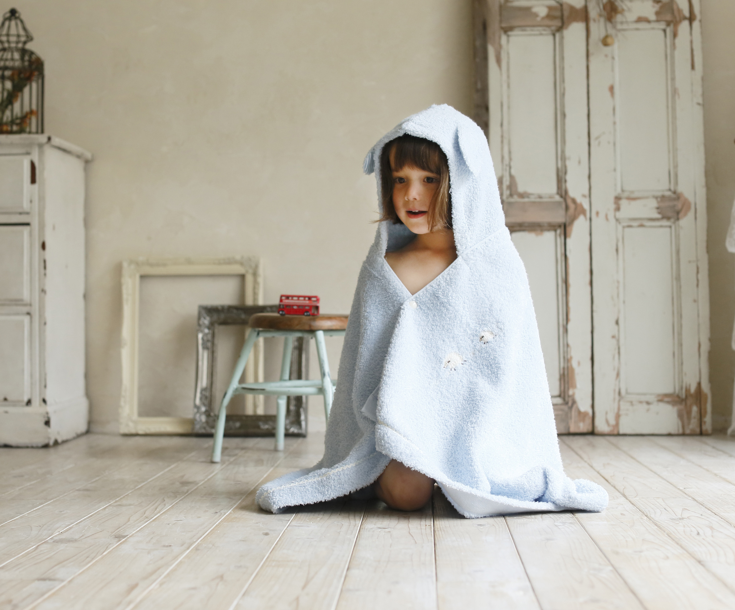 ふりふりみつばち&フード付きバスタオルセット | kontex（コンテックス） GENI（ジェニ）のプレゼント・ギフト通販 | TANP（タンプ）